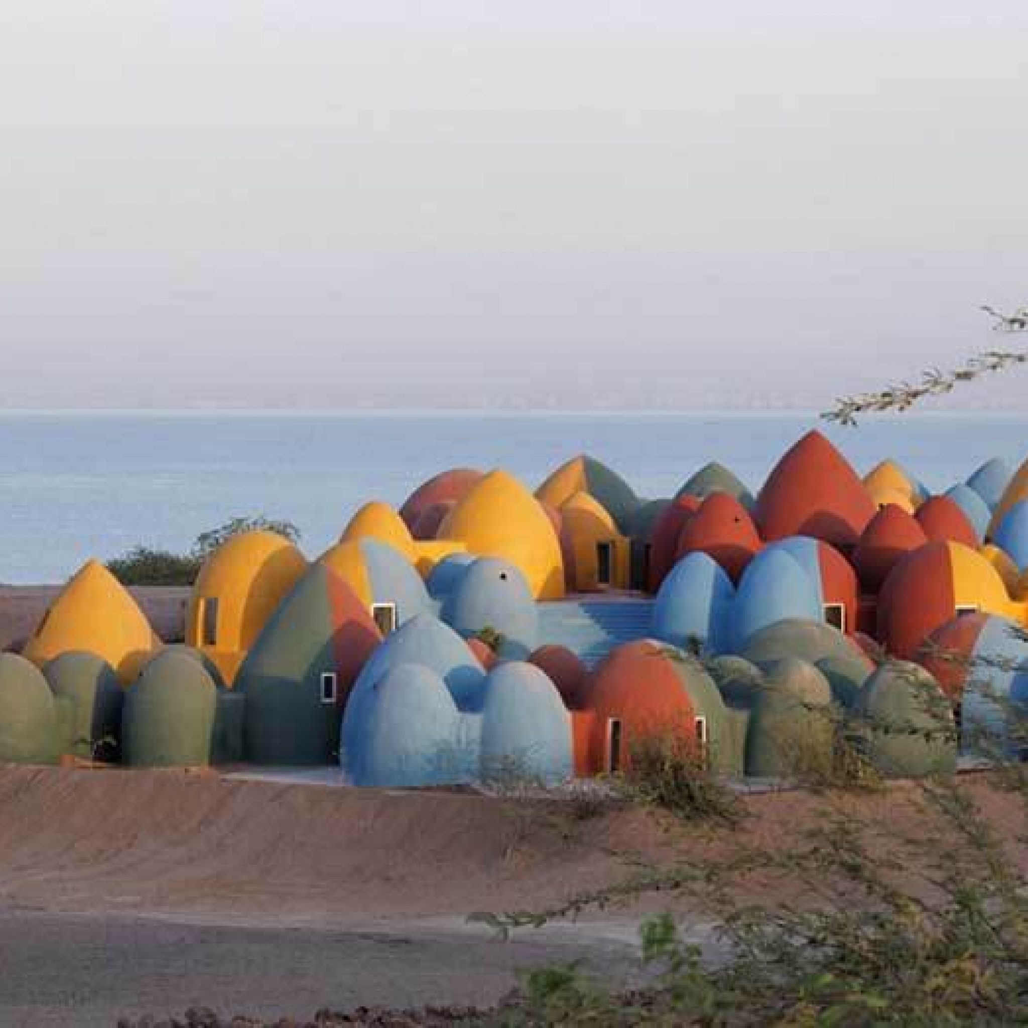 Hormoz island - Irana Tour